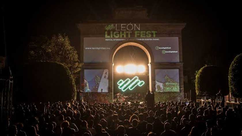 Usan fachadas emblemáticas como lienzo para el León Light Fest ...