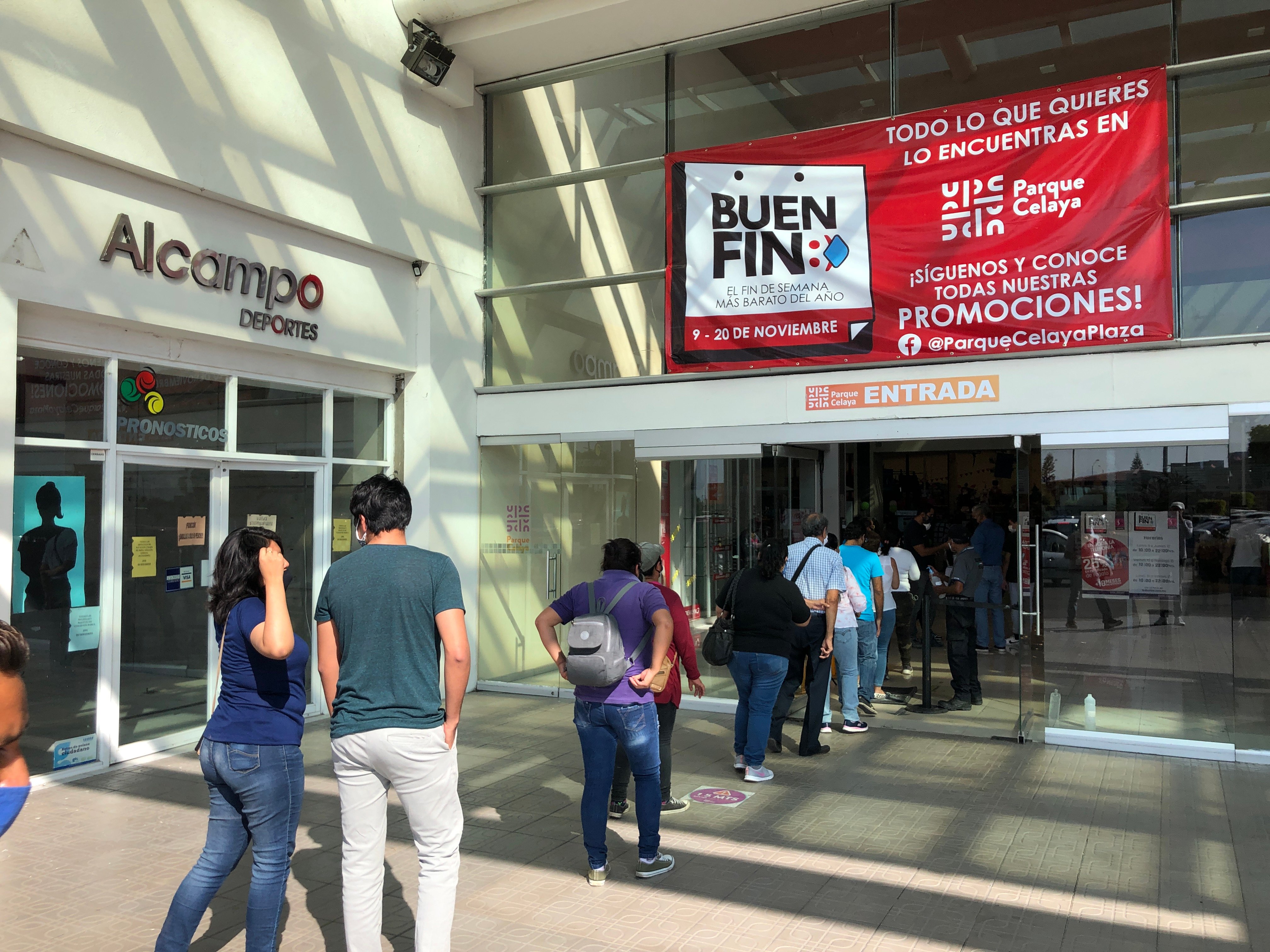 Cumple Galerías Celaya con nuevas medidas; llenan Parque Celaya ...