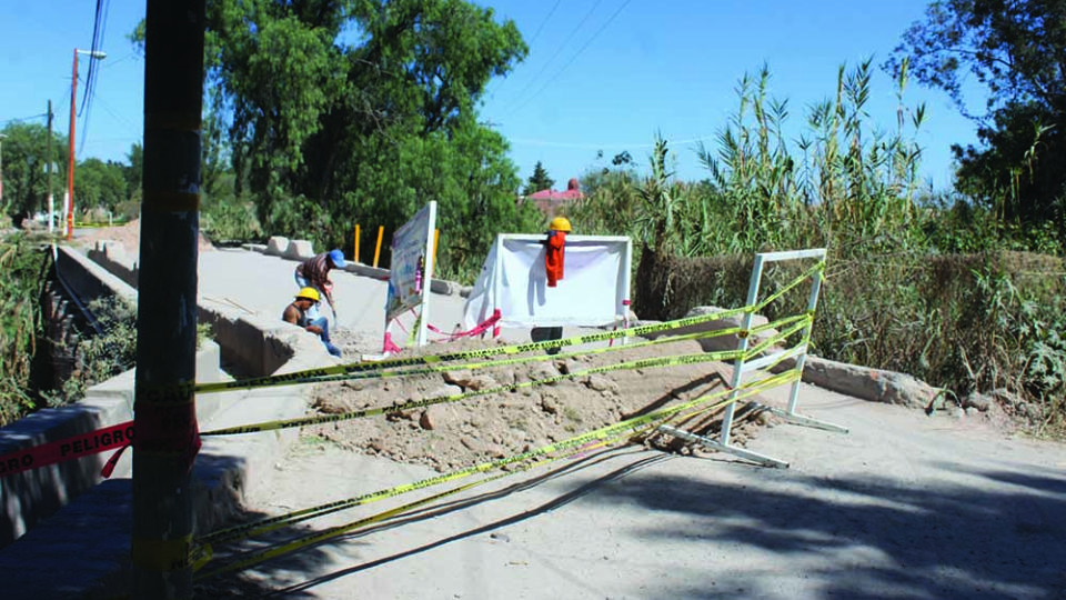 Molesta que cierren puente Remedios - Periódico AM