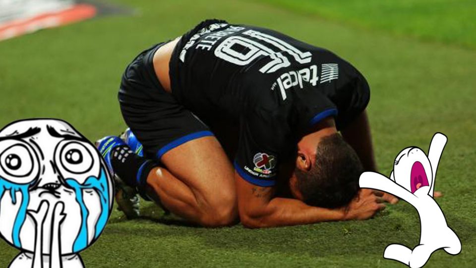 Jugador del Cruz Azul termina llorando tras derrota - Periódico AM
