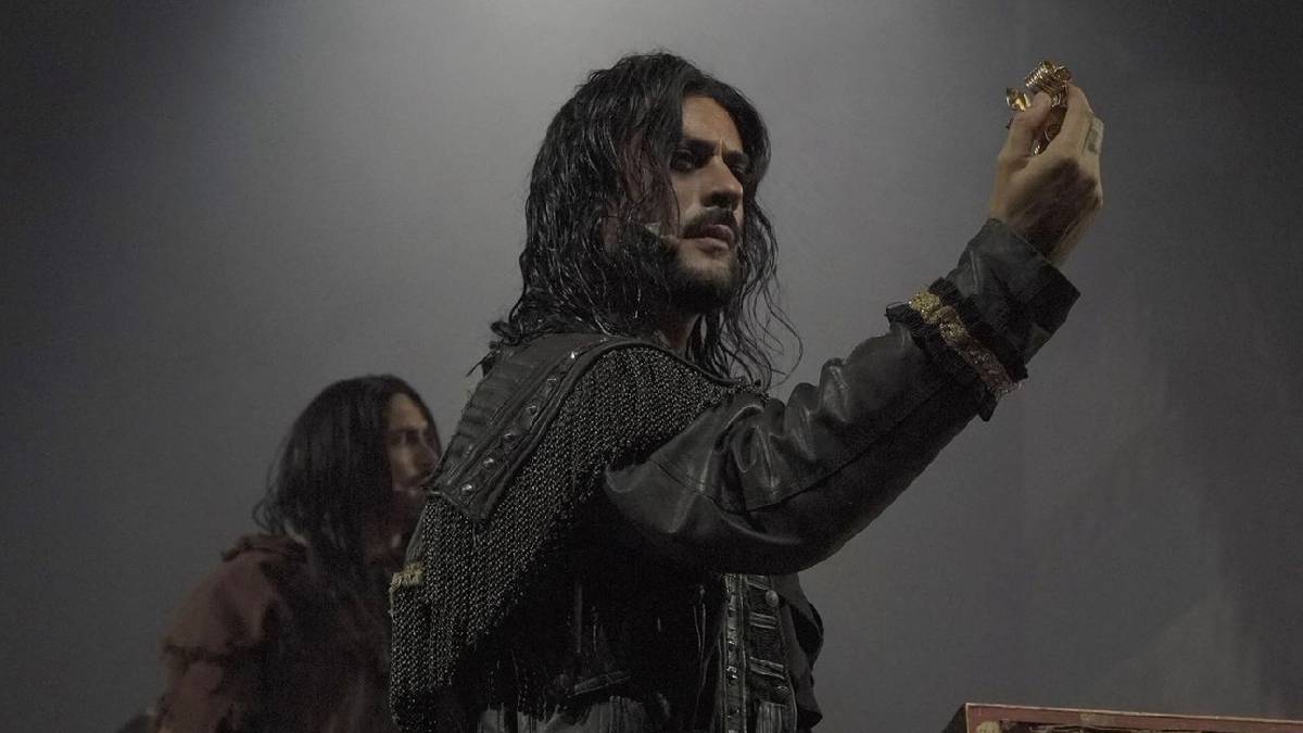 Javi Mota, Hernán Cortés en Malinche, el reto actoral del musical ...