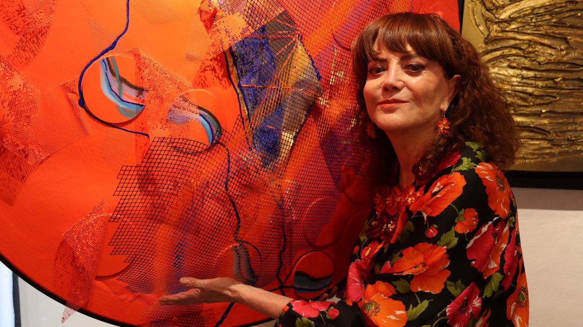 Lorena Barros artista abstracta: Del desecho a la belleza