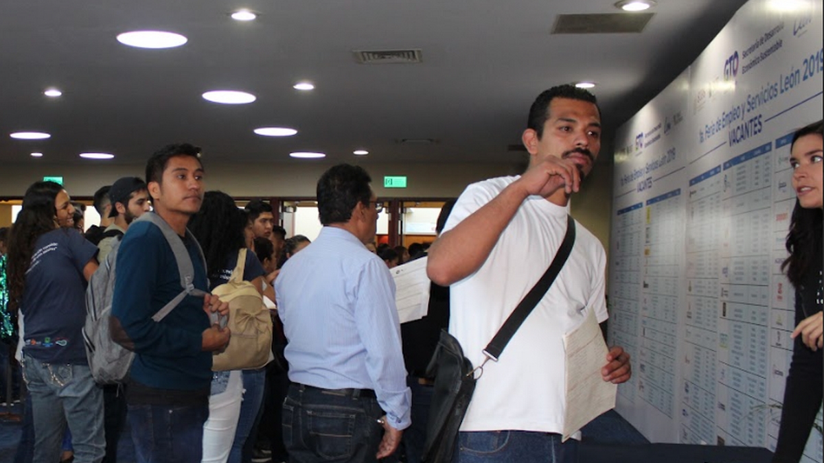 Empleos en León: disminuyen en sector automotriz, calzado y textil- Periódico AM