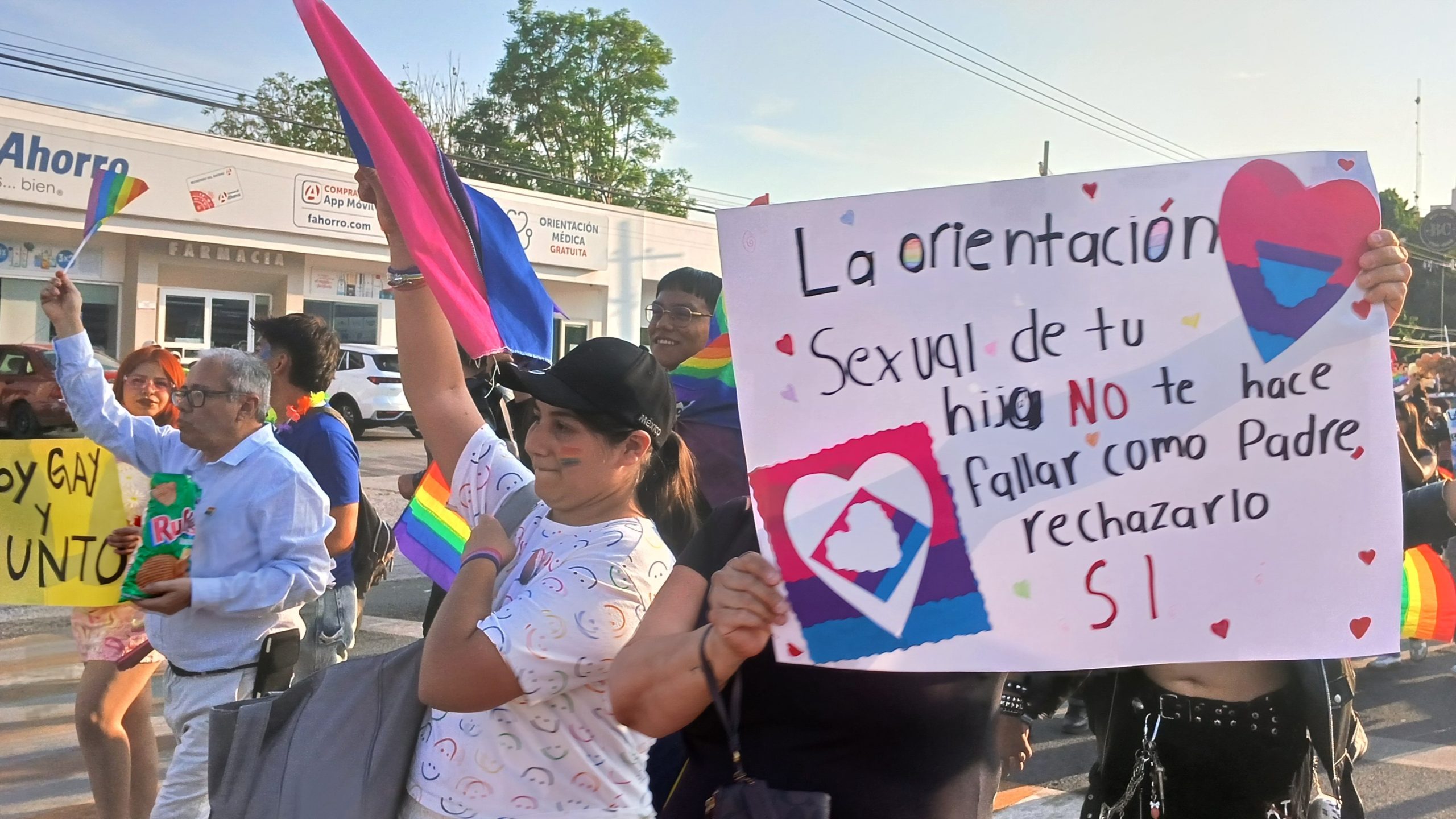 De la violencia al orgullo: La emotiva respuesta de Celaya en la marcha ...